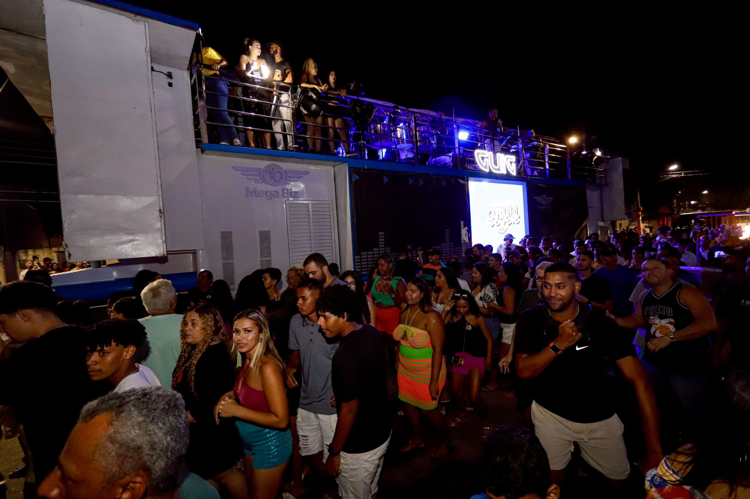 Bloco do Povo encanta o público e arrasta multidão ao Som de Guig ...